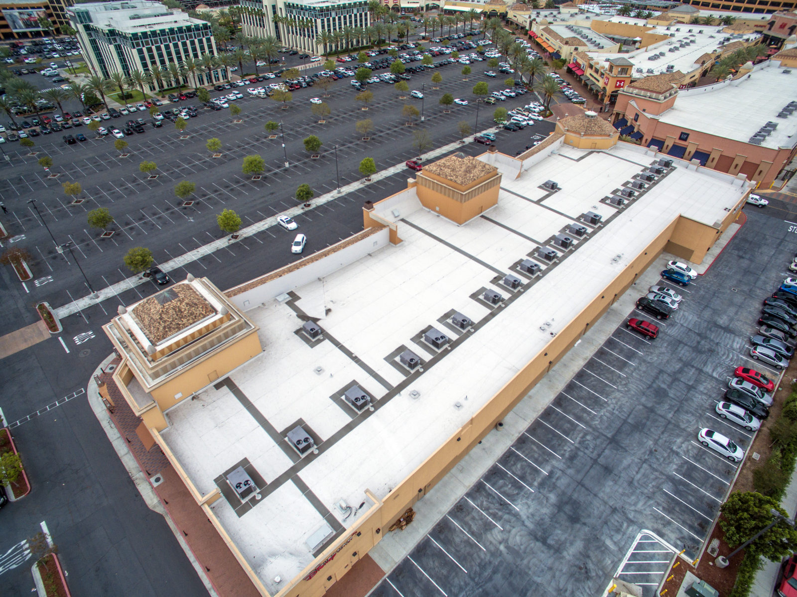Citadel Outlets Roof – Diamond Roofing Company